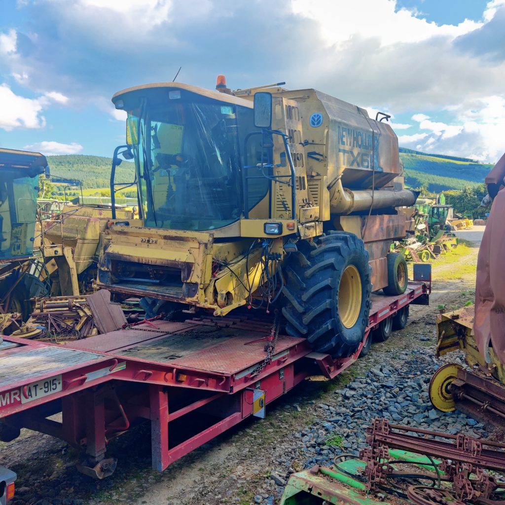New Holland TX65 - BREAKER - Bernard Byrne Combines